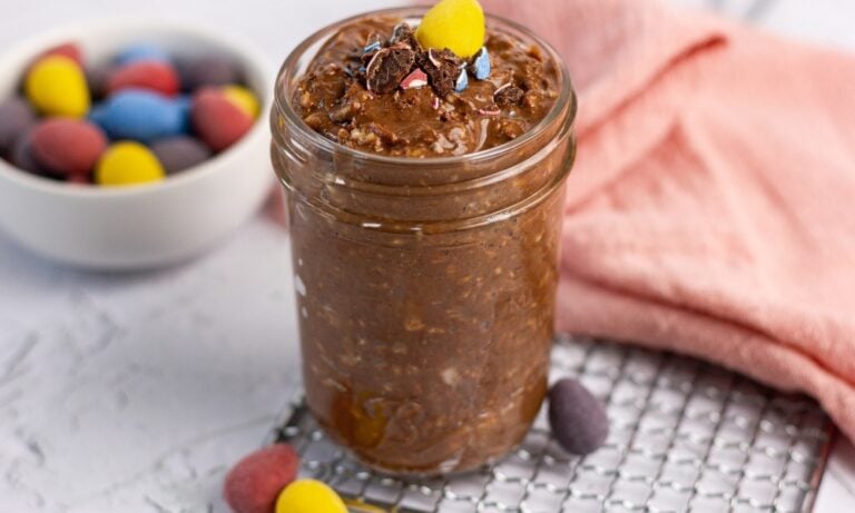 High Protein Chocolate Overnight Oats - Fit Healthy Macros