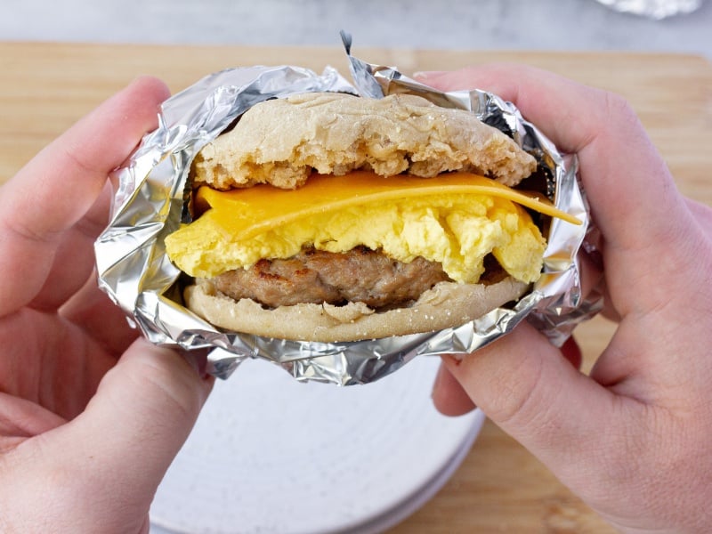 Macro Friendly Meal Prep Breakfast Sandwiches (24g of Protein) - Fit ...